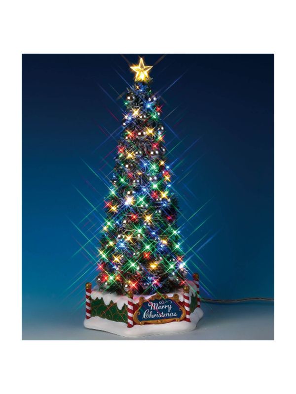 Sapin majestueux illuminé - Le Chalet de Clochette